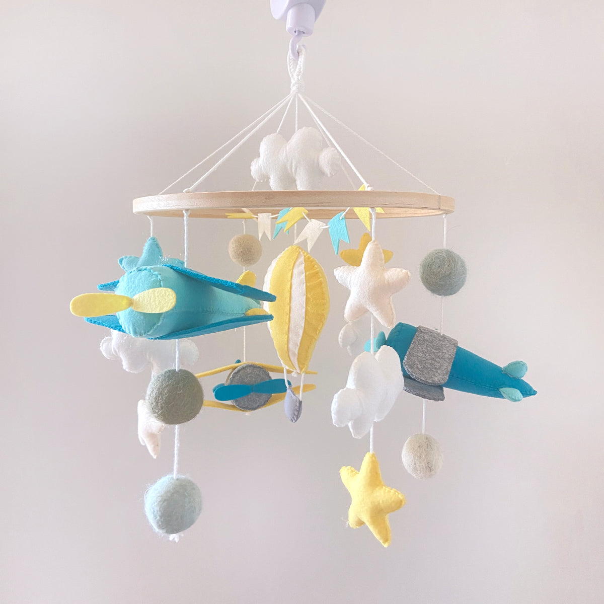 Airplane and Hot Air Balloon Theme Baby Nursery Cot Mobile Hanging Toys ...